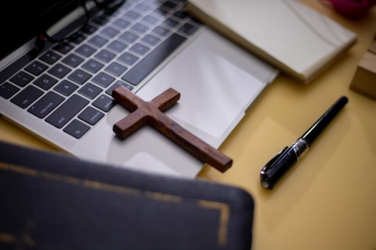 Contact Us – Bishop Dewayne Messenger